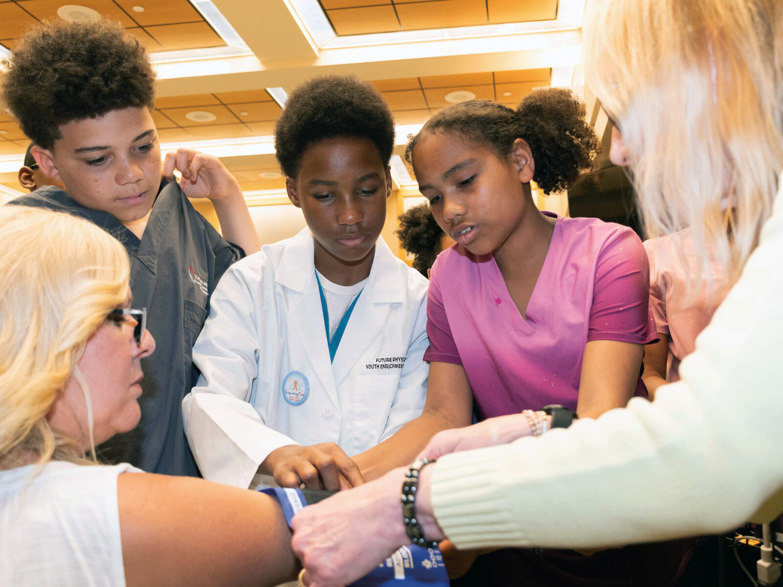 Deborah Hosts Future Physicians’ Enrichment Program | Deborah Foundation